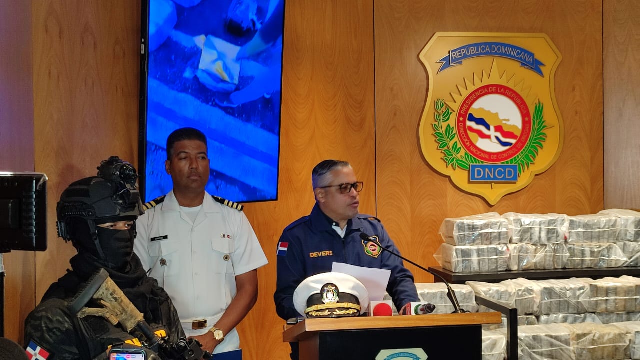La DNCD atrapa en Barahona lancha con 625 de droga | LaCronica.do